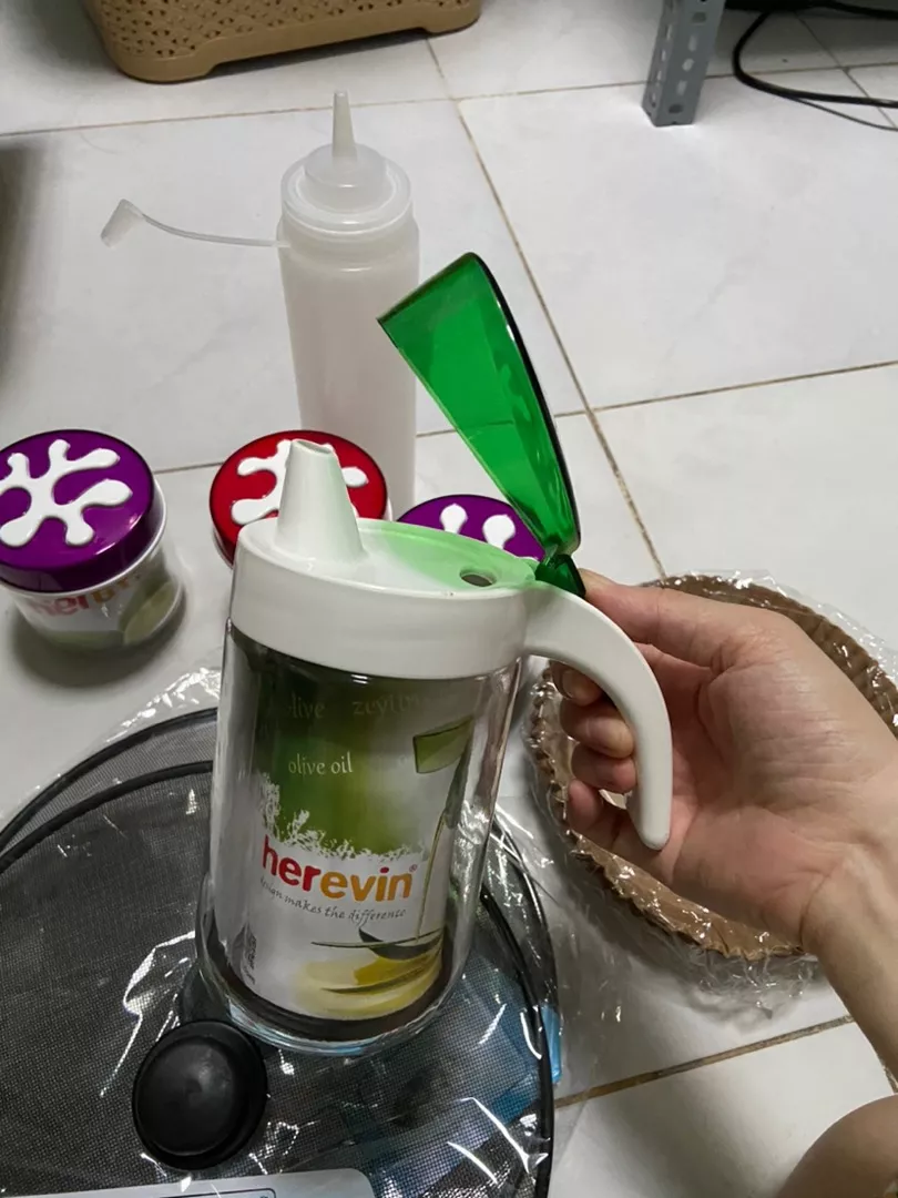 Bình Rót Dầu Thủy Tinh Herevin - 660ML, 1L (GIAO MÀU NGẪU NHIÊN)